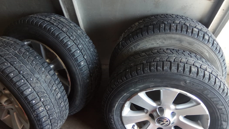 Кризис. Ошиповка колёс. — Volkswagen Tiguan (1G), 2 л, 2012 года | шины ...