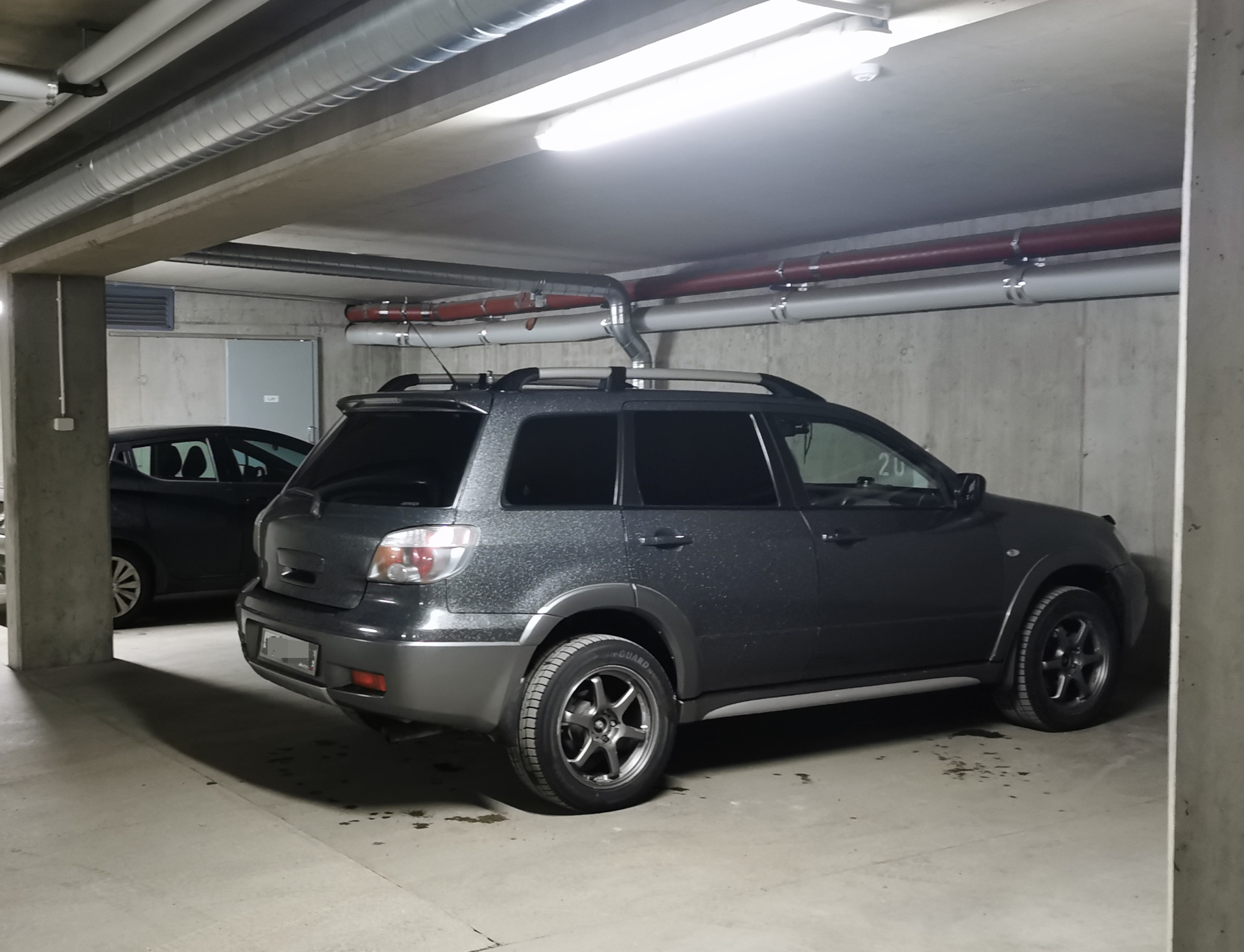 Замена задних пружин на усиленные — Mitsubishi Outlander (1G), 2,4 л ...