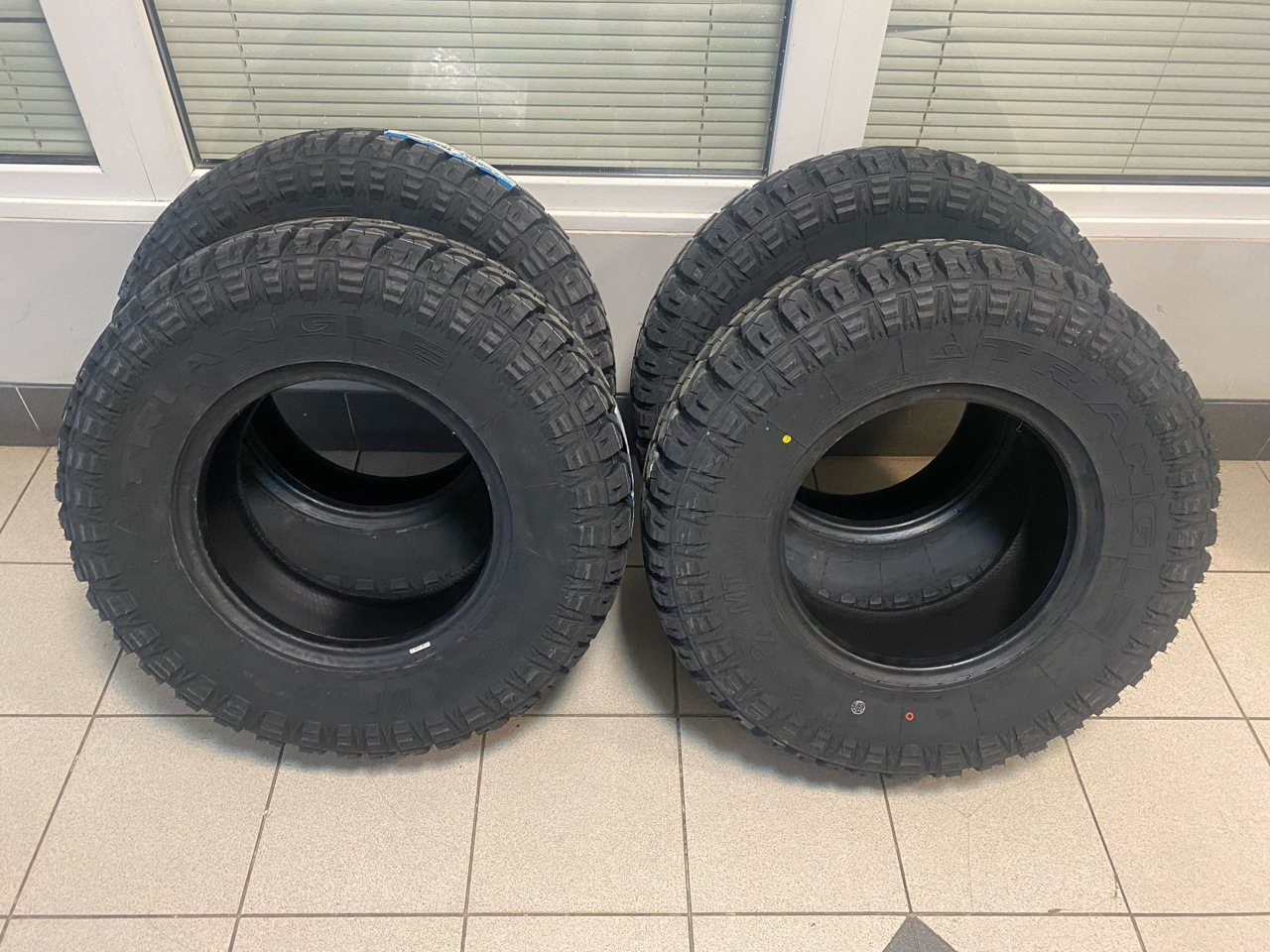 Шины МТ на лето Triangle TR281 GripX MT 30x9,5x15 104Q — Lada 4x4 3D, 1 ...