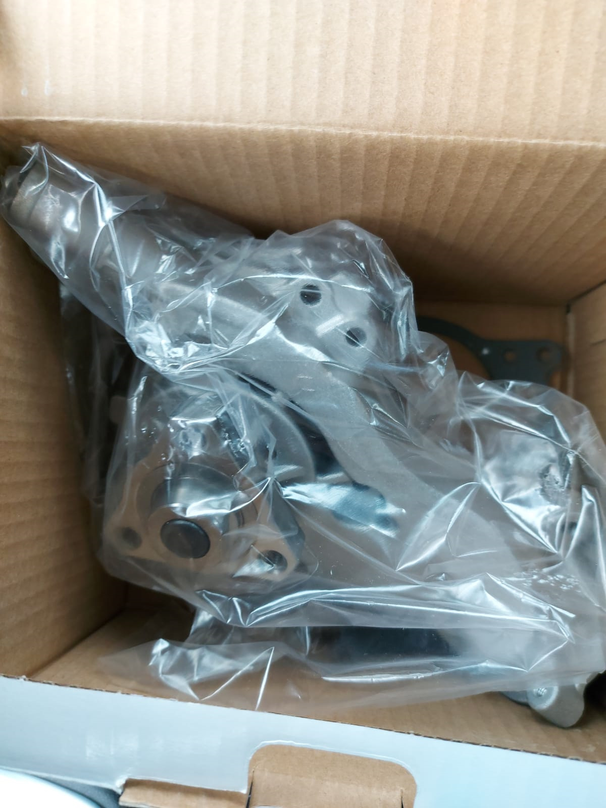 Замена: радиатора охлаждения ДВС, расширительного бачка, устранение ...