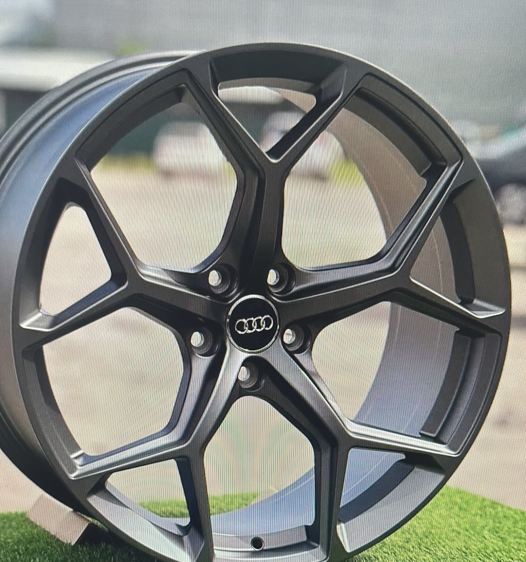 Лето R21 — Audi Q7 (2G), 2 л, 2019 года | колёсные диски | DRIVE2