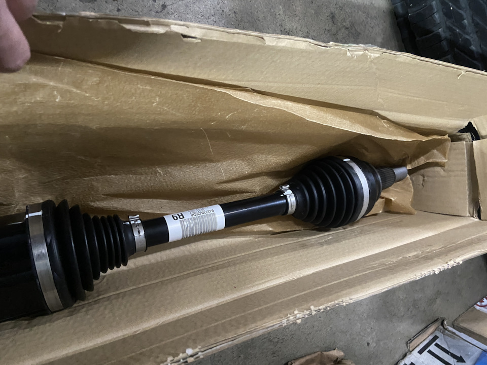 Замена правого переднего привода — Land Rover Discovery Sport (1G), 2 л ...