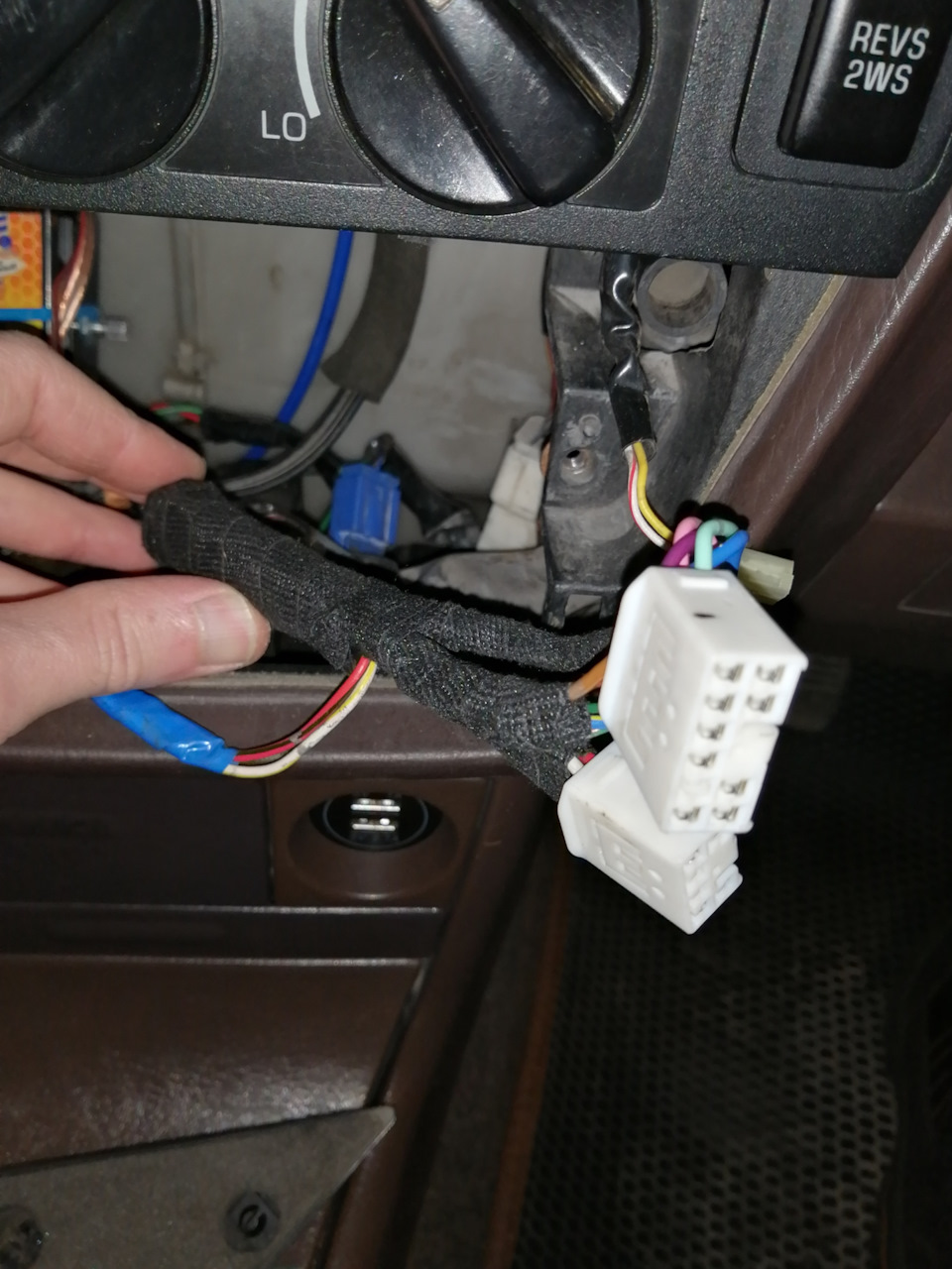 Замена фишки генератора, восстановление фишек магнитолы. — Toyota Camry ...