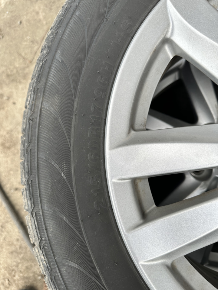 Шины летние Marshal 215/60 R17, литые диски Mitsubishi 6,5Jx17 ET46 ...