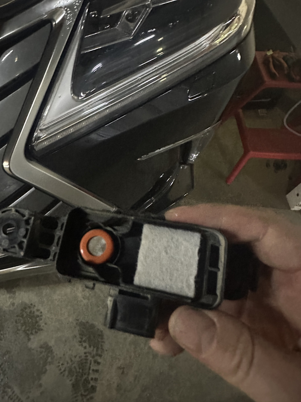 Установка омывателей передней и задней камеры, чистка сенсора ...