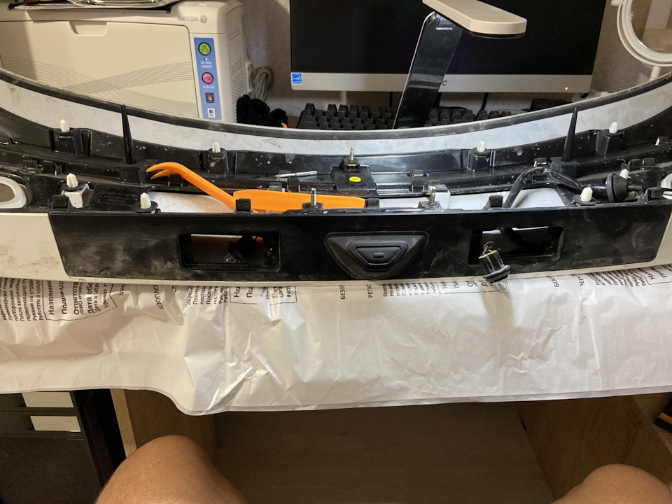 Замена кнопки открывания багажника — KIA K3 GT, 1,6 л, 2018 года ...