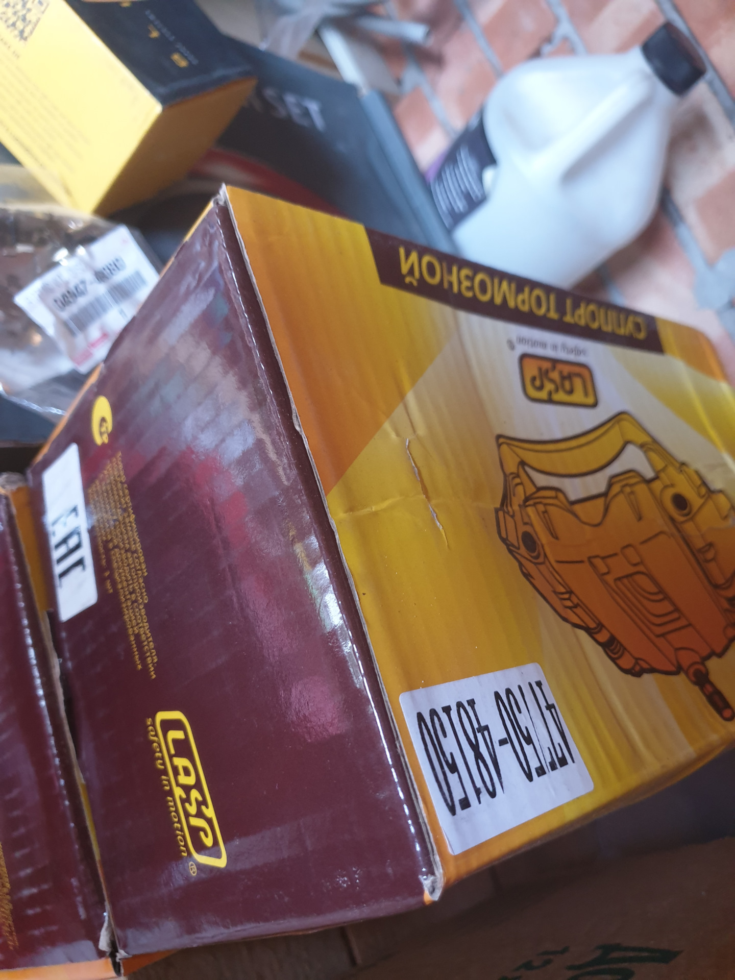 Двухпоршневые тормоза от Lexus RX 350 — Lexus ES (XV60), 2,5 л, 2017 ...