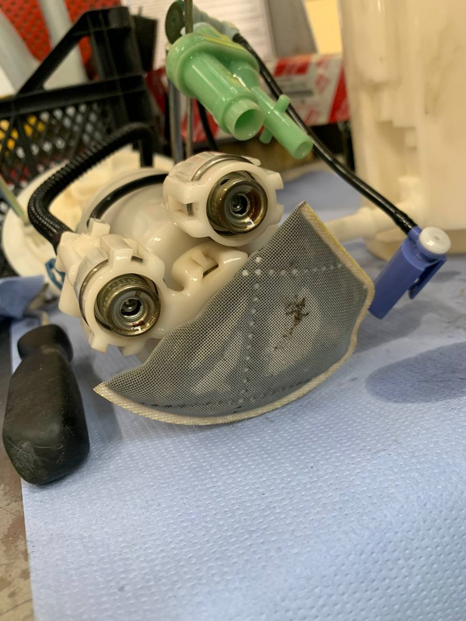 ТО 83к Замена топливного фильтра — Lexus GS (L10), 3,5 л, 2013 года ...