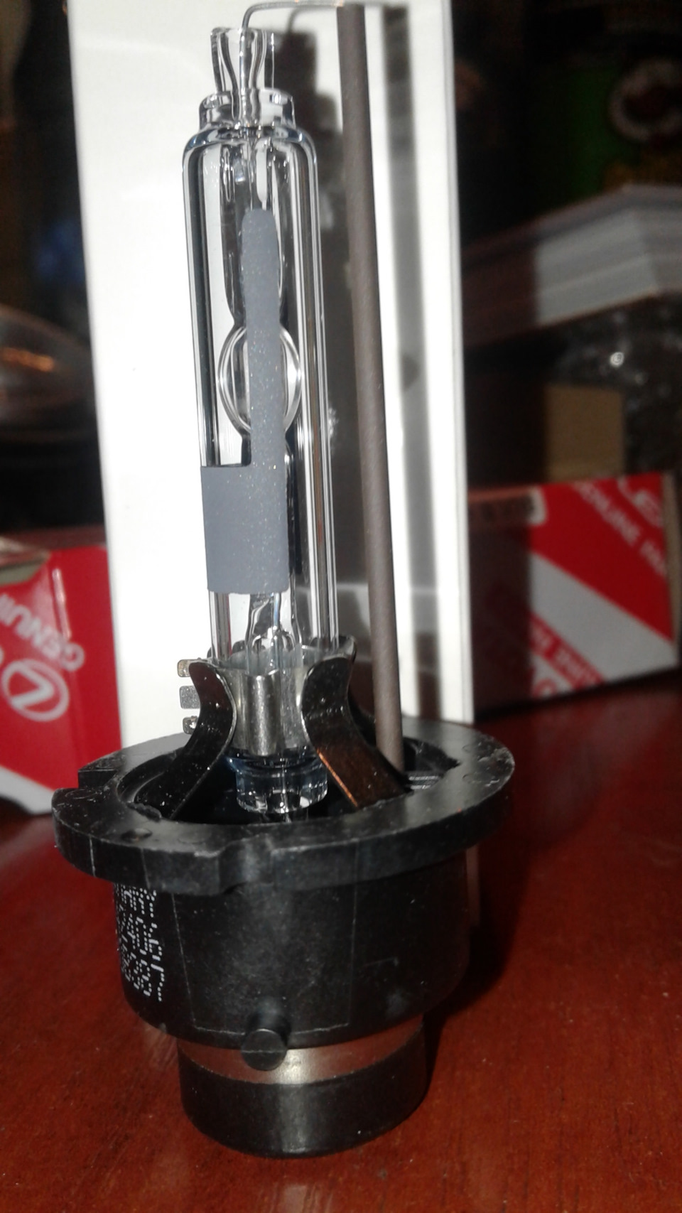 замена ксеноновых ламп ближнего света. — Toyota Verso, 1,8 л, 2011 года ...