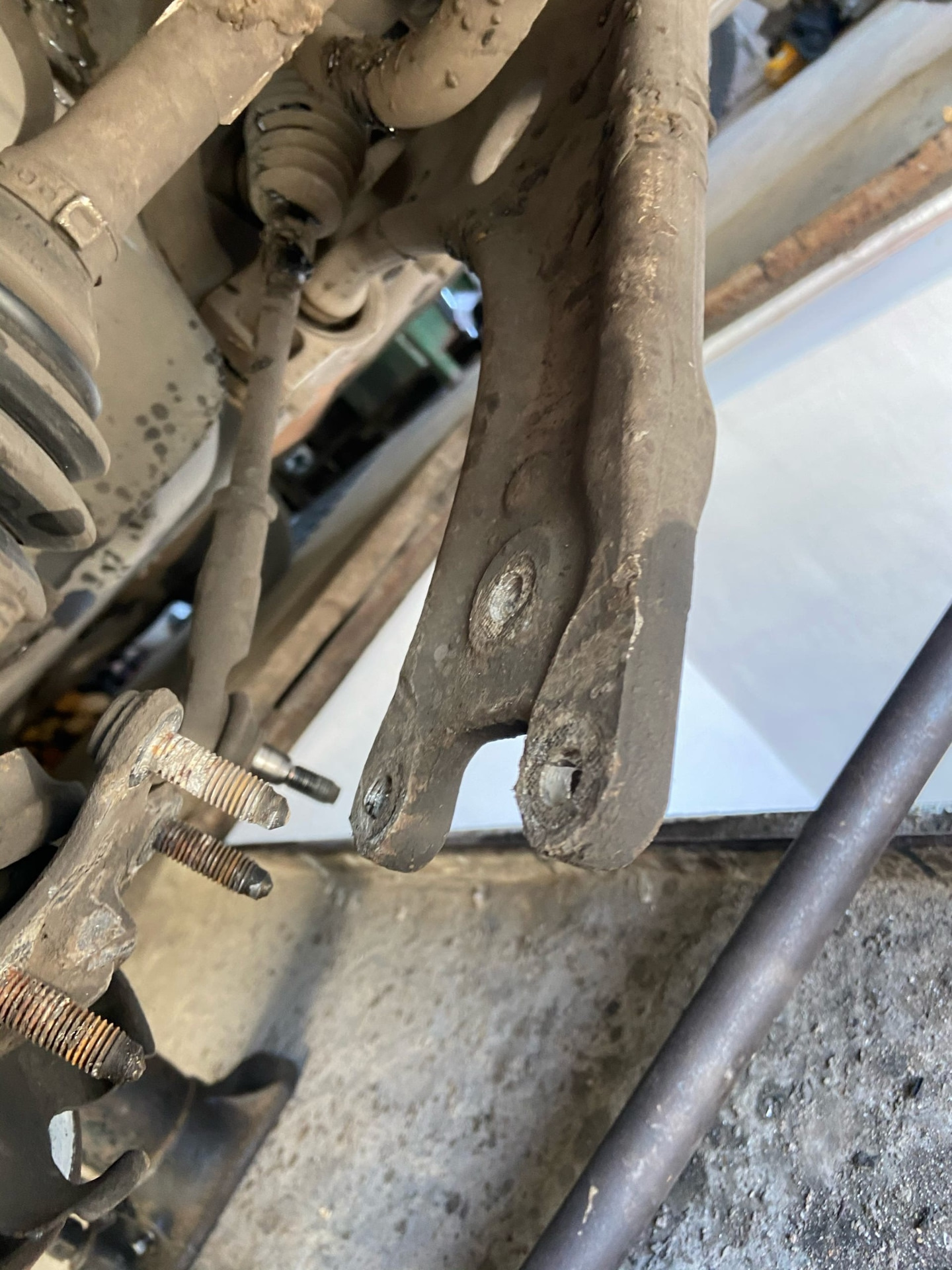 Замена масла и сальника переднего редуктора — Volkswagen Tiguan (1G), 2 ...