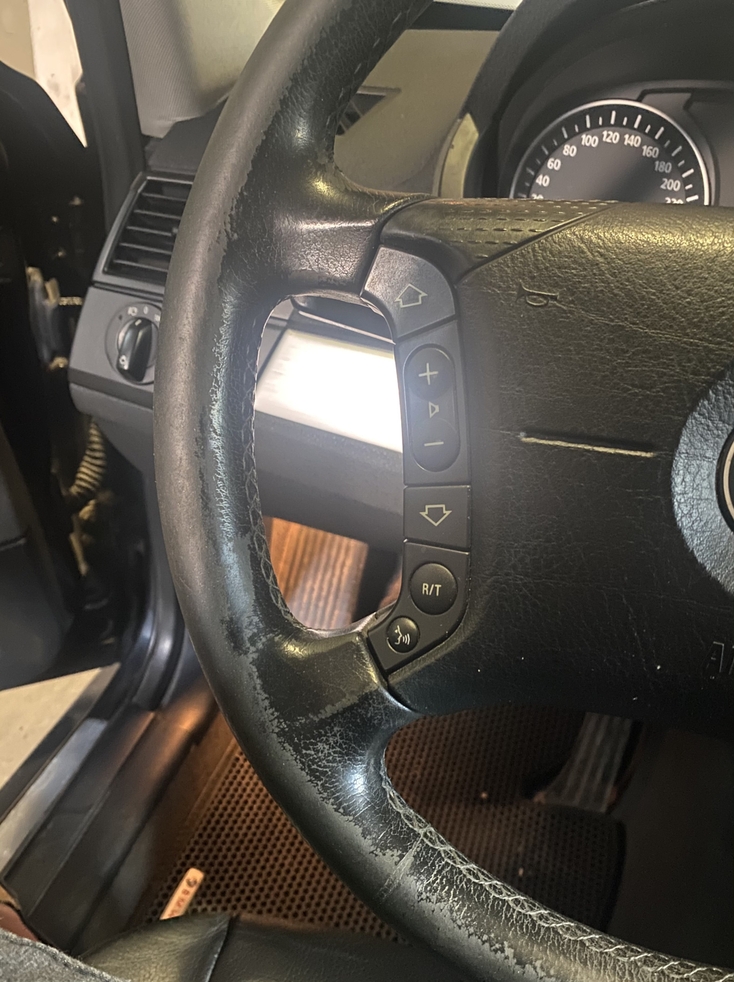 Восстановление кожи ( краска кожи) — BMW X3 (E83), 3 л, 2006 года ...