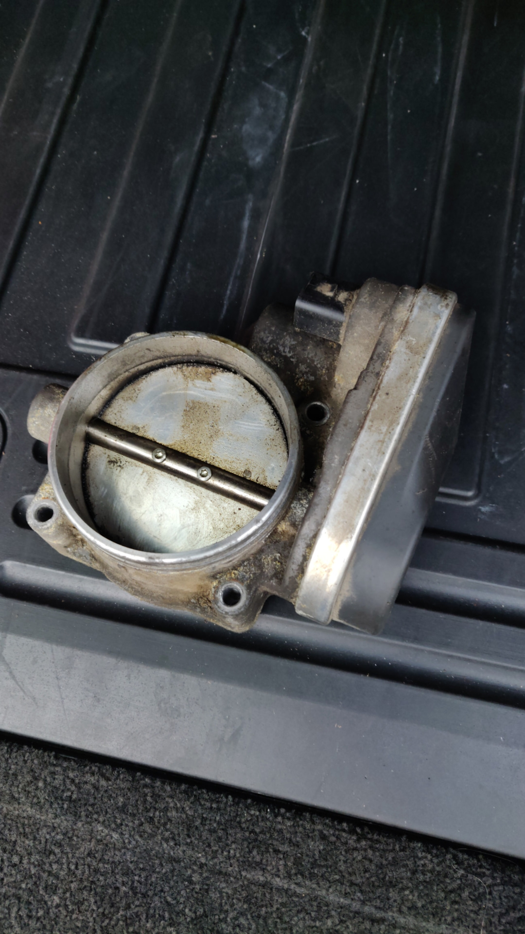 Дроссельная заслонка от 4.8 n62 на m62 — Land Rover Range Rover (3G), 4 ...