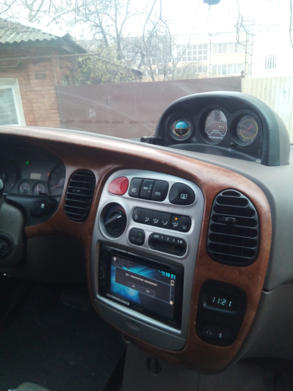 Установка камеры заднего вида — Volkswagen Multivan (T5), 2,5 л, 2004 ...