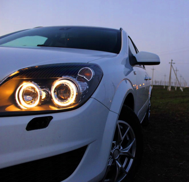 Фары тюнинг Angel Eyes линзы галоген Opel Astra H на Opel Astra H ...