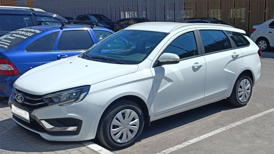 Накладки порогов Веста спорт — Lada Vesta SW (NG), 1,8 л, 2024 года ...