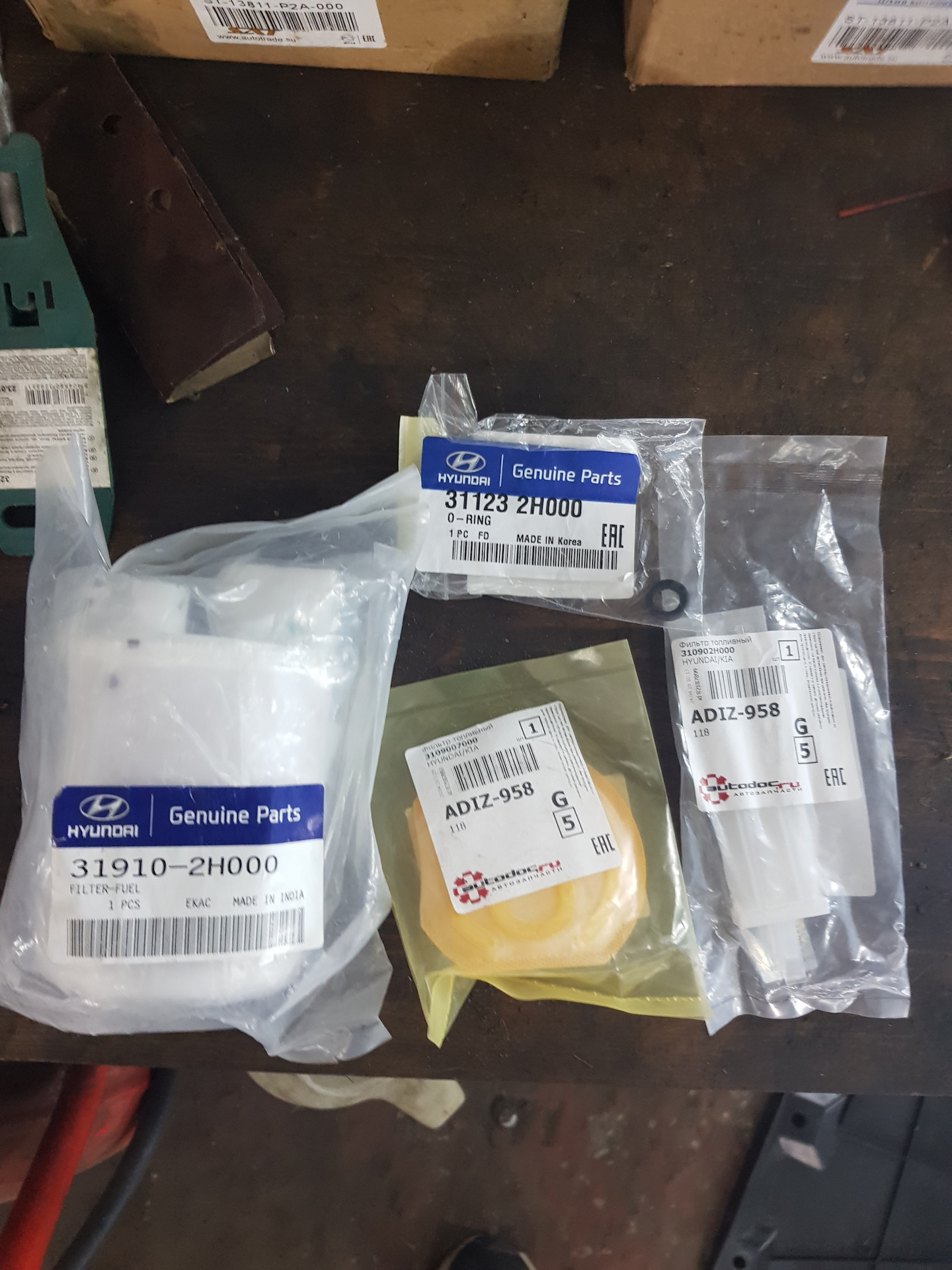 Замена топливных фильтров. — KIA Ceed (2G), 1,6 л, 2013 года ...