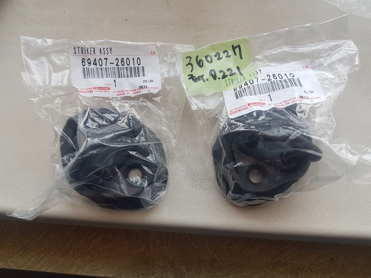 150 — Петли обрезиненные (Original) — Toyota Voxy (3G), 2 л, 2014 года ...