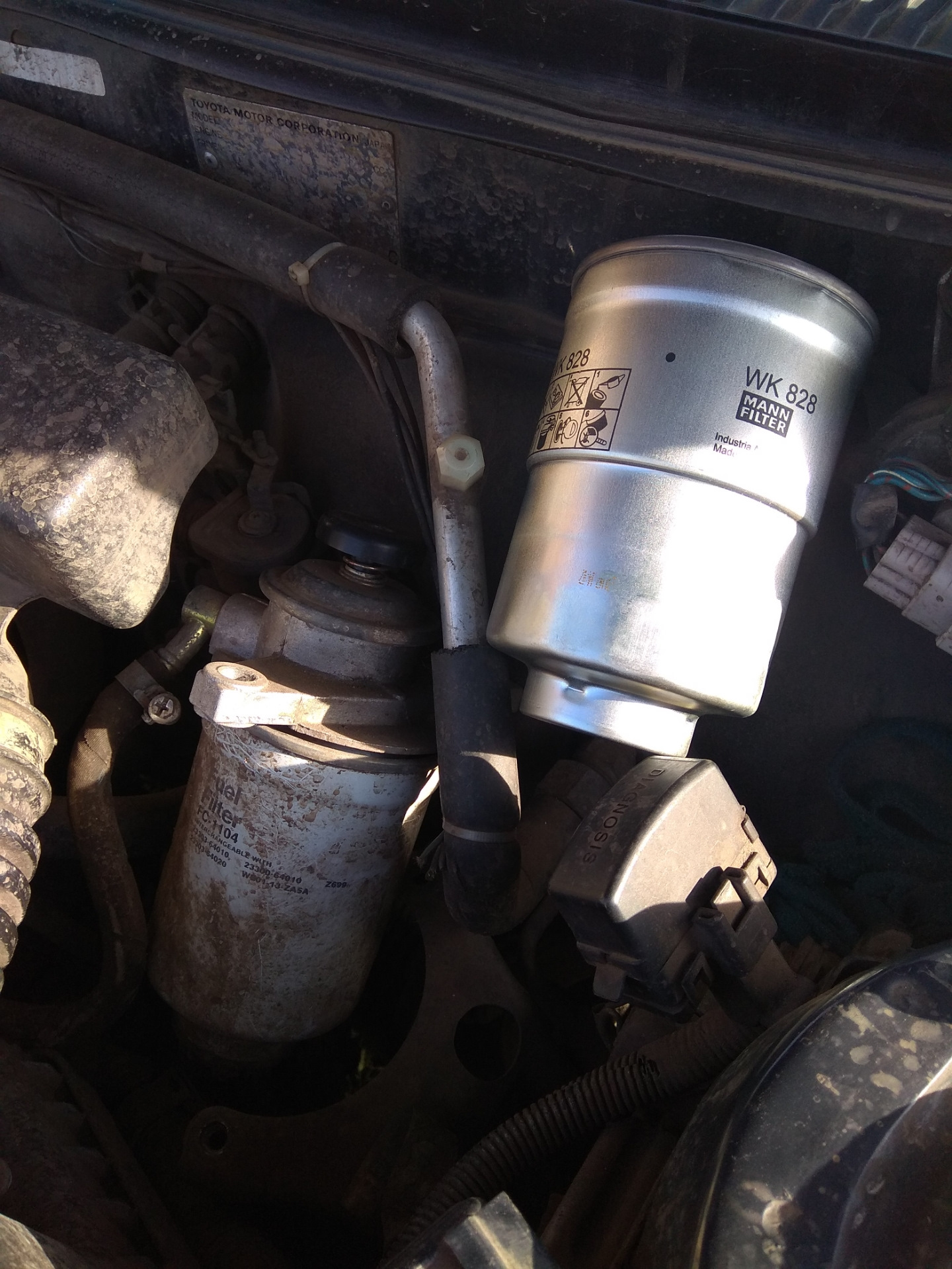 Топливный фильтр — Toyota Corolla (100), 2 л, 1991 года | расходники ...