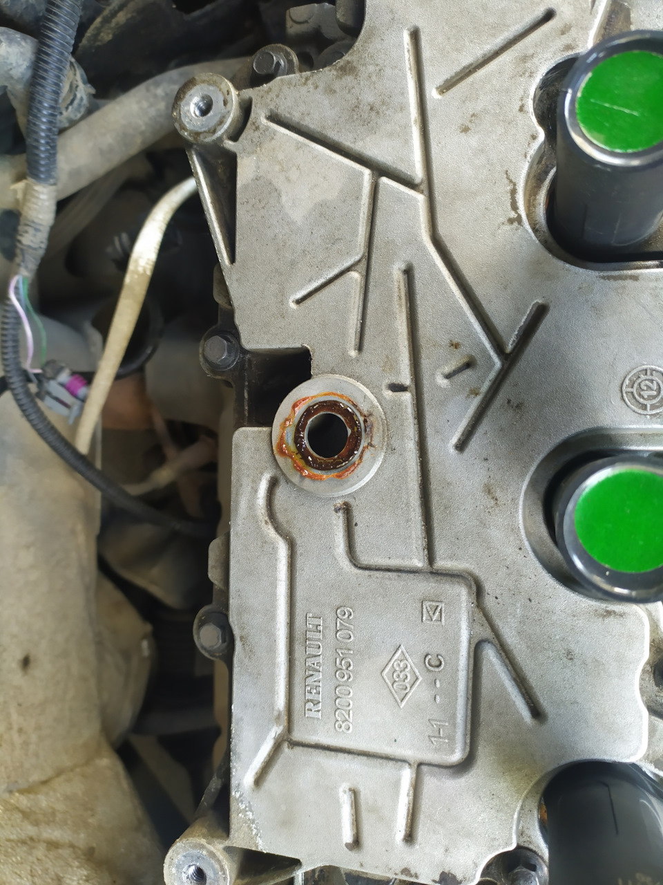 8200951079 Крышка сапуна RENAULT | Запчасти на DRIVE2