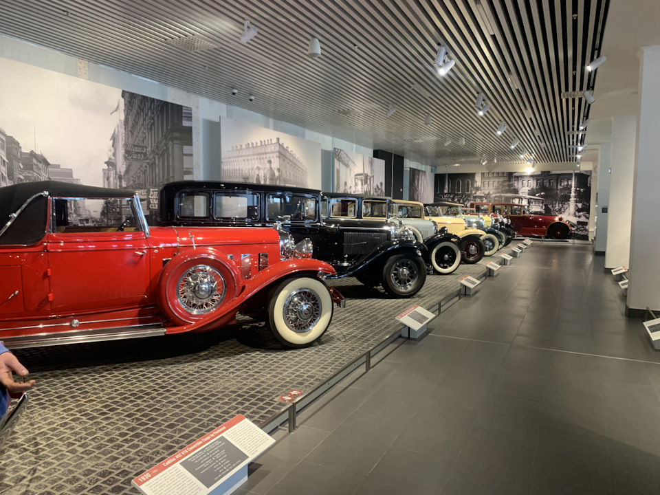 Музей техники Верхняя Пышма — ИЖ 2715, 1,5 л, 1993 года | путешествие ...