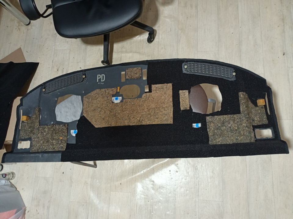 Клипсы и шумка задней полки — Nissan Laurel Club S 1997г, GC35, RB25DE ...