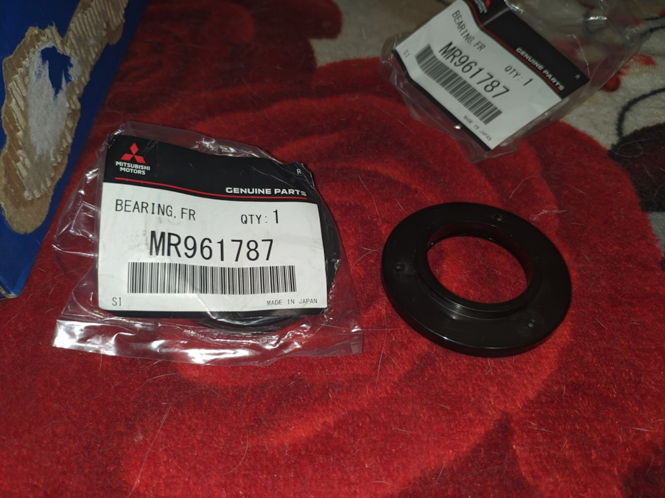 MR961787 Подшипник опоры передней стойки MMC COLT 02-12 Mitsubishi ...