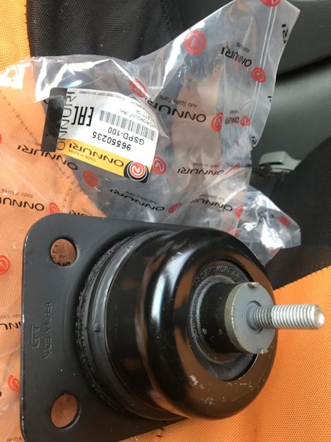 96550235 Опора двигателя перед.правая (1.4/1.6) GM | Запчасти на DRIVE2