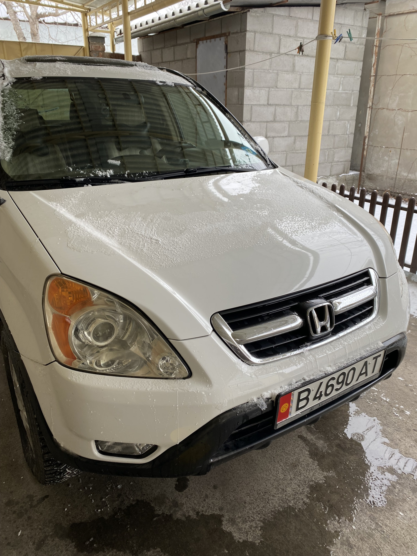 Дефлектор капота — Honda CR-V (RD4/RD5/RD6/RD7), 2,4 л, 2002 года | аксессуары | DRIVE2
