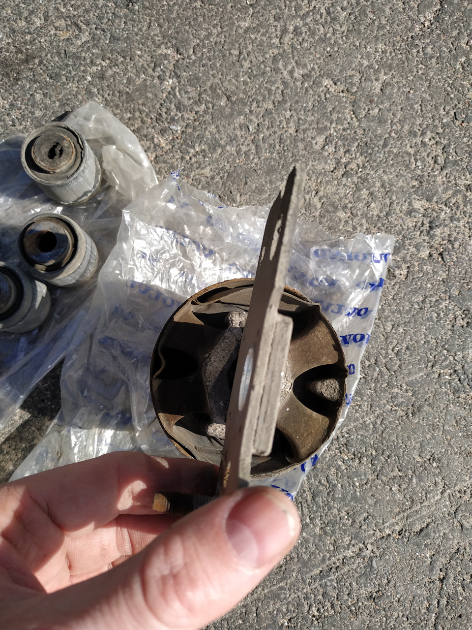 Замена с/б задней подвески — Volvo XC60 (1G), 2,4 л, 2014 года | визит ...