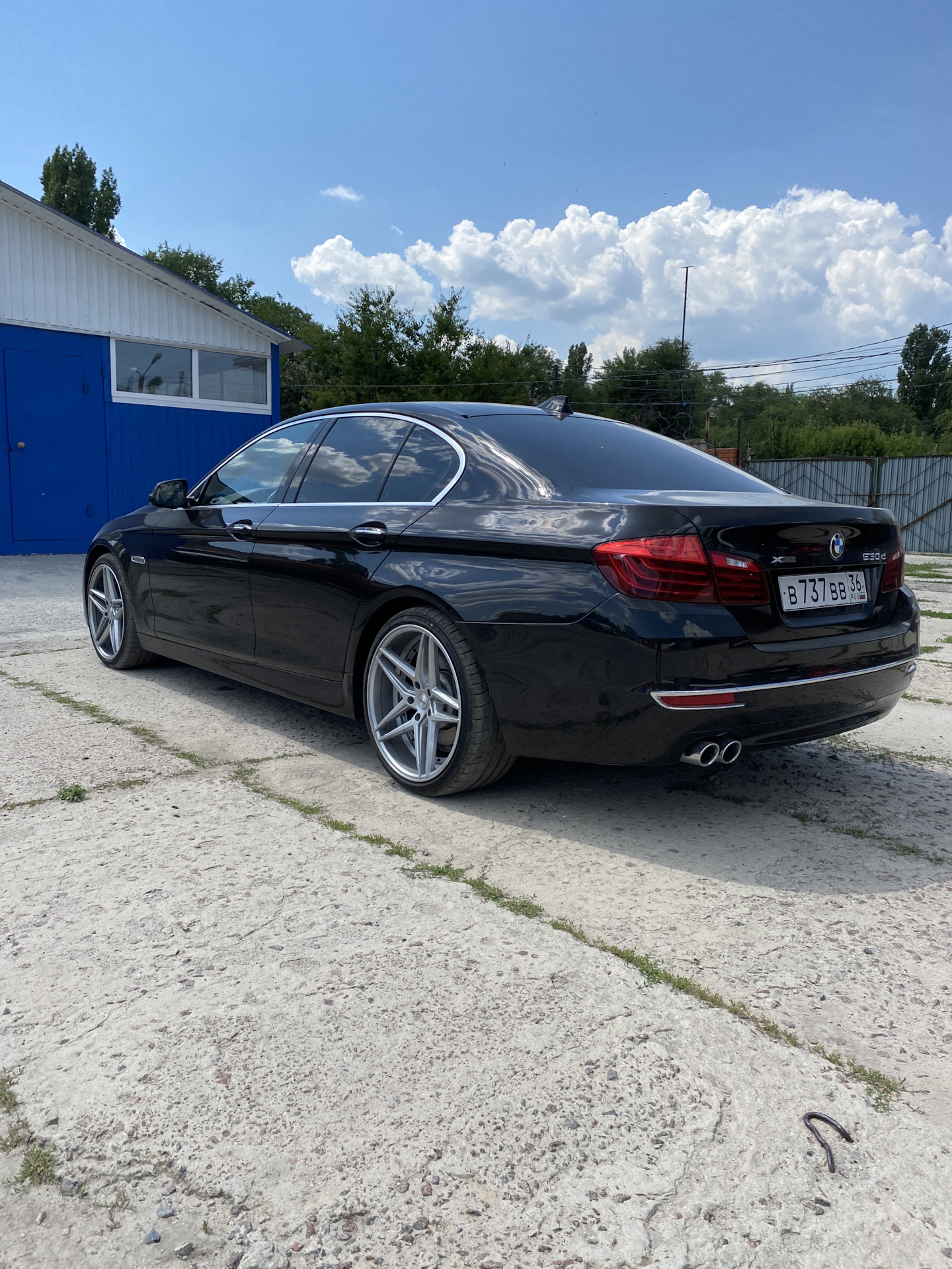 20 колёса Rosso Reactiv — BMW 5 series (F10), 3 л, 2016 года | колёсные ...