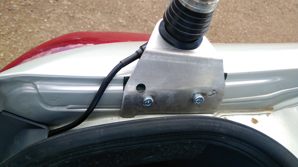 #196 Рация в Hyundai Elantra 6 (VI) + антенна на кронштейне — Chevrolet ...