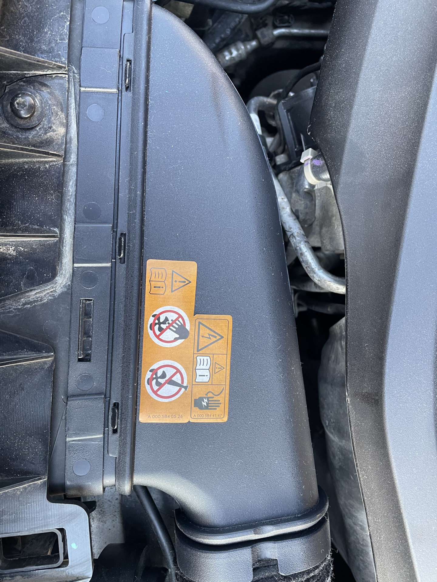 8. Минус воздуховод — Mercedes-Benz CLA (C117), 2 л, 2013 года | своими ...