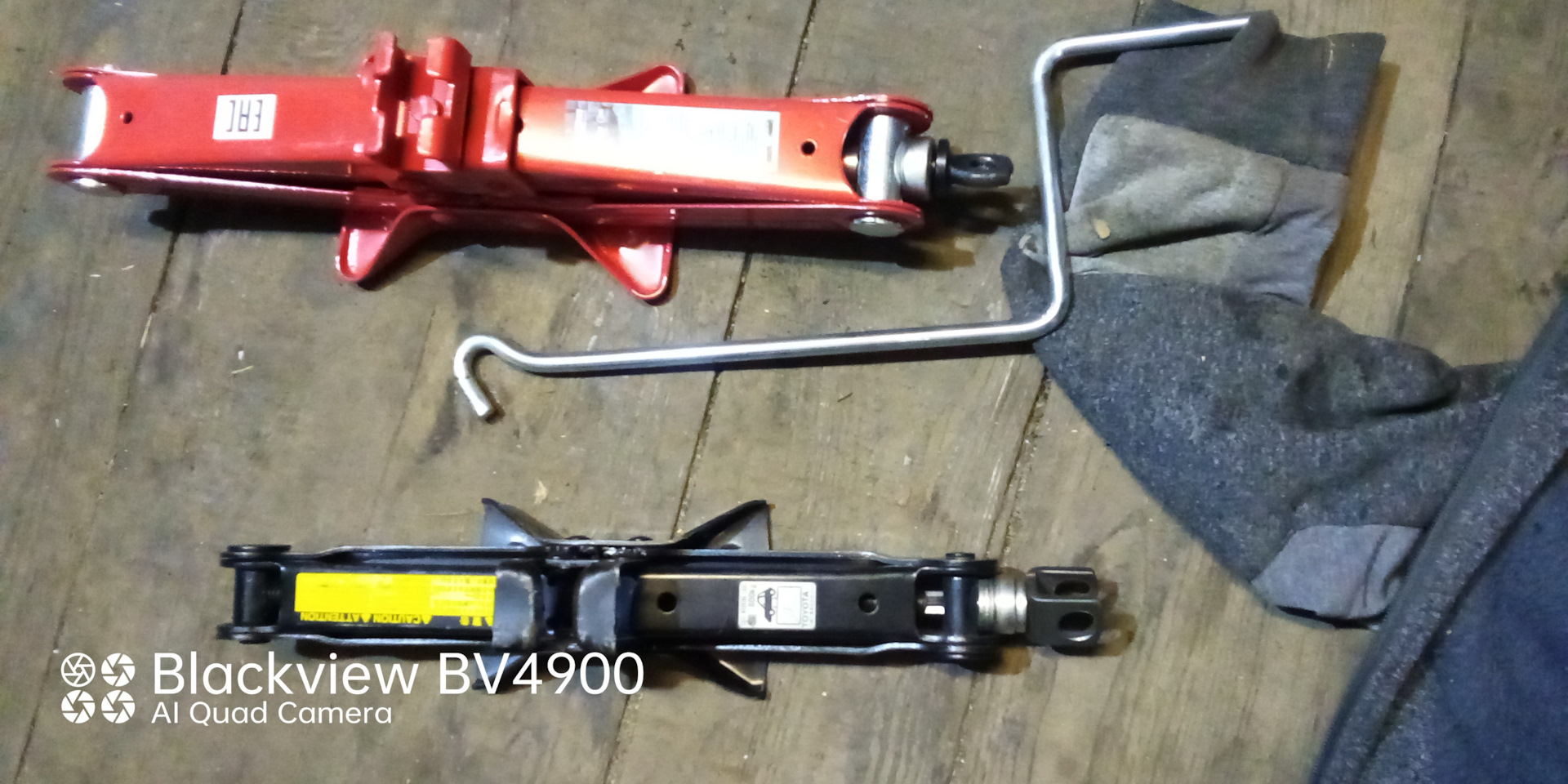 Новый домкрат — Toyota Raum (10), 1,5 л, 1997 года | просто так | DRIVE2