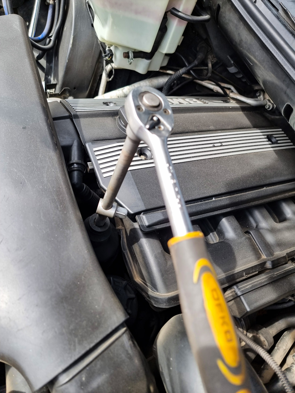 2️⃣7️⃣3️⃣ Масло ROLF ULTRA 5W-40 — BMW X5 (E53), 3 л, 2002 года ...