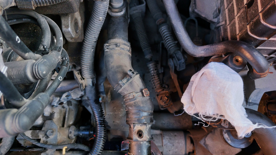 1K0121101E Шланг системы охлаждения VAG | Запчасти на DRIVE2