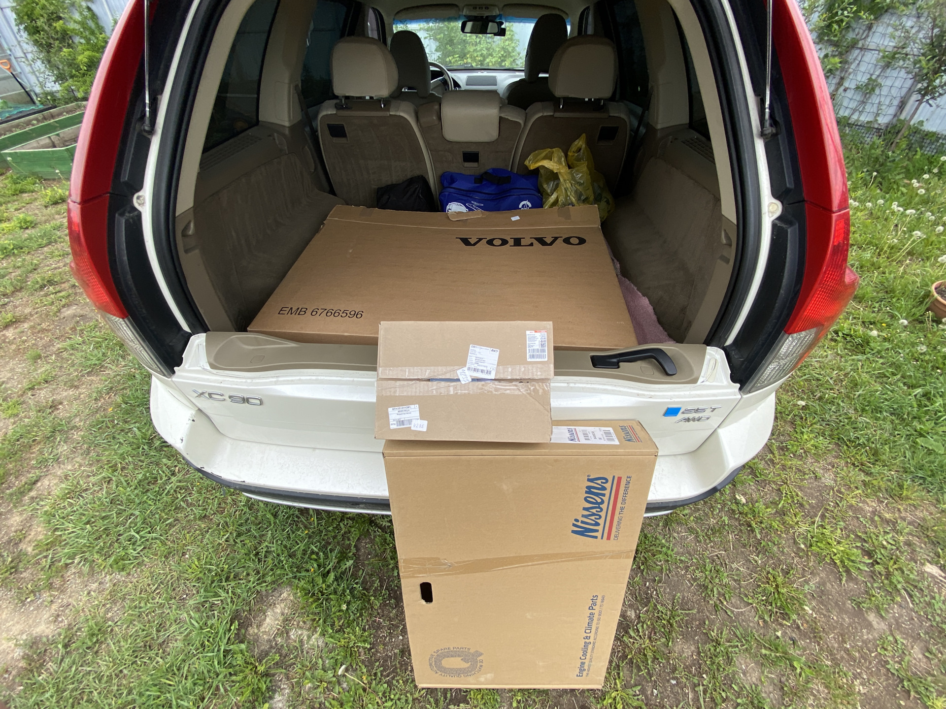 Замена радиаторов — Volvo XC90 (1G), 2,5 л, 2010 года | плановое ТО ...