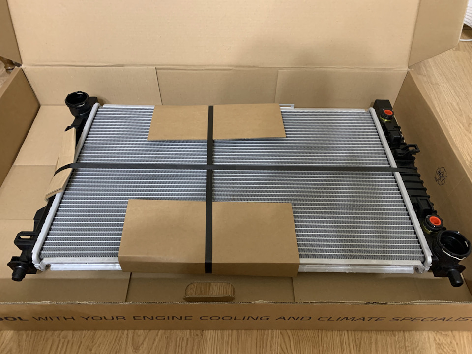 Набег на радиатор — Mercedes-Benz C-Class (W203), 2 л, 2001 года ...