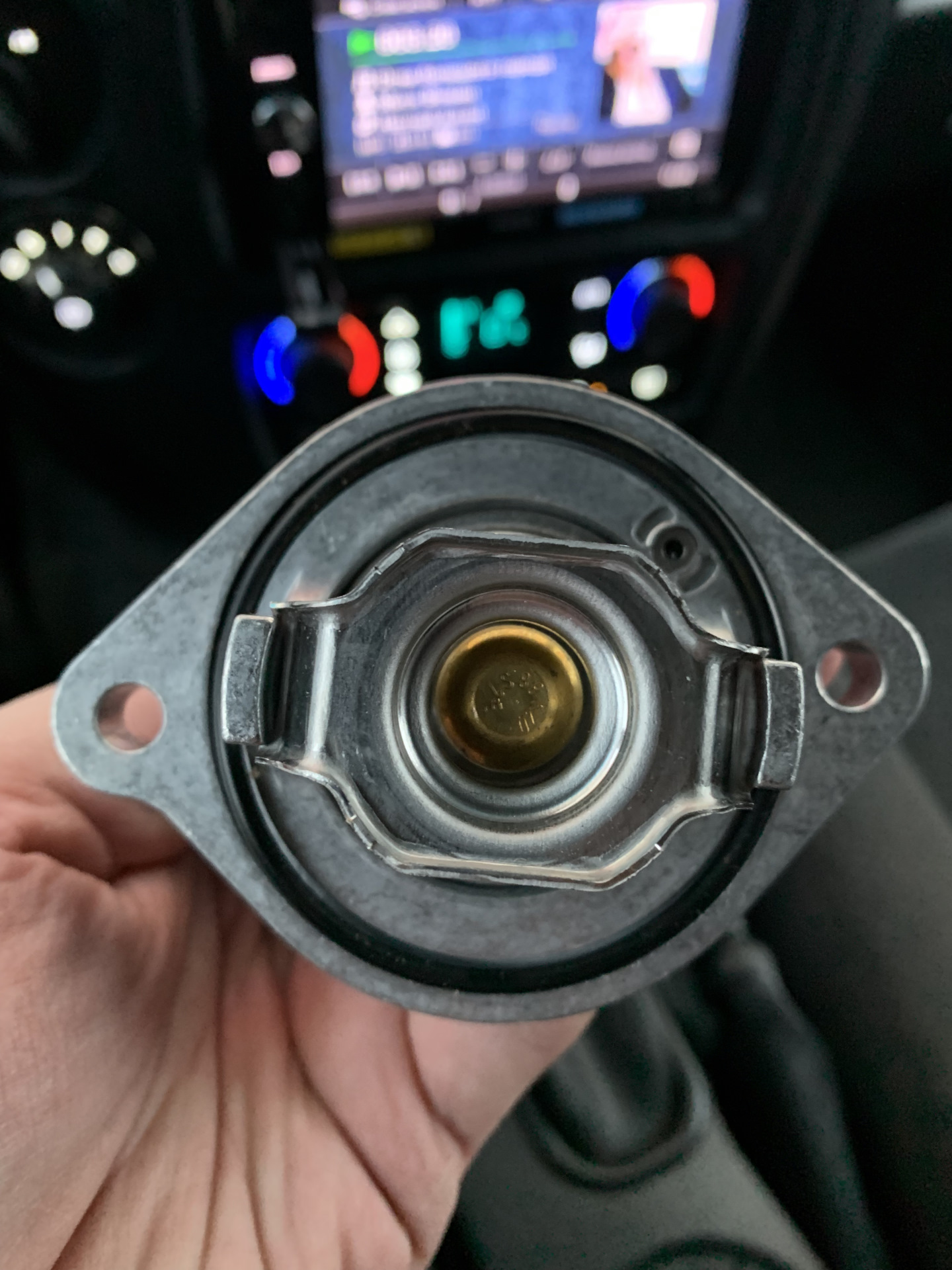 Замена термостата — Chevrolet TrailBlazer (1G), 4,2 л, 2007 года ...