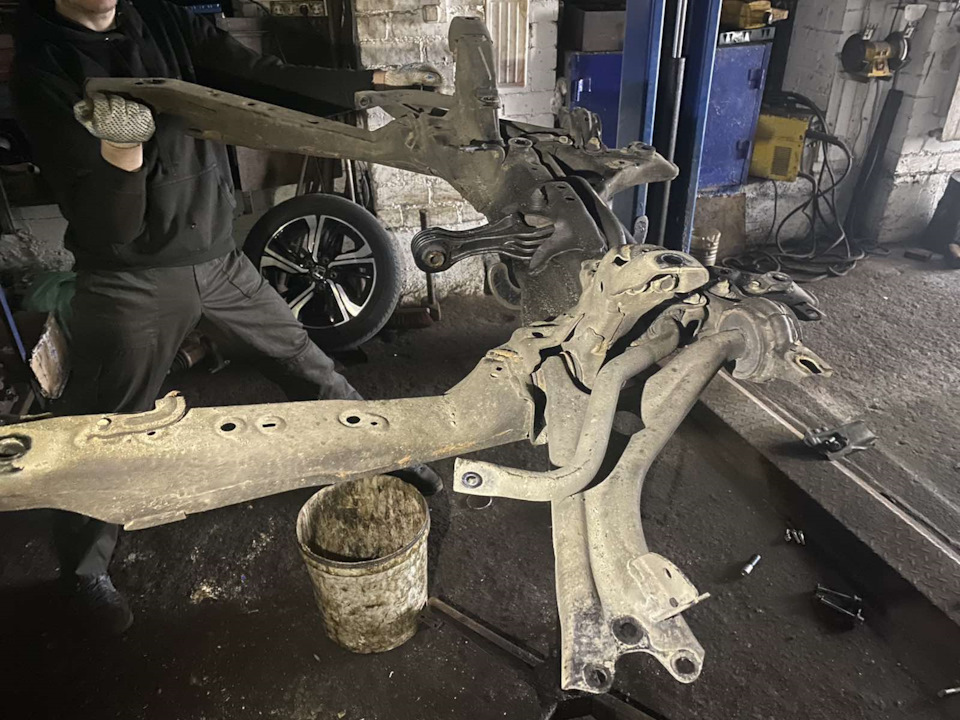 Течь масла по стыку коробки и двигателя — Honda Civic 4D (10G), 1,5 л ...