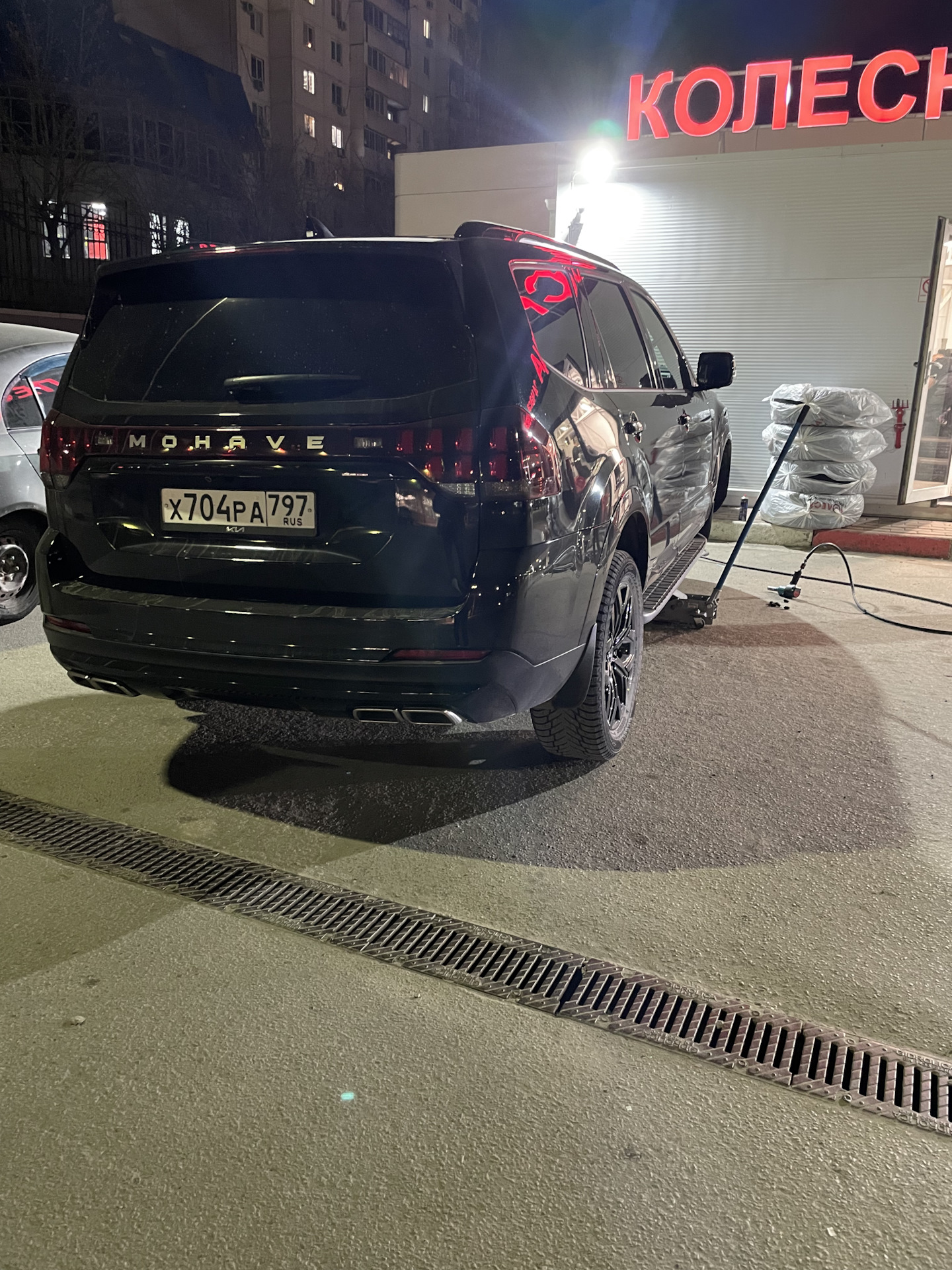 Шиномонтаж — KIA Mohave (2019), 3 л, 2022 года | шины | DRIVE2