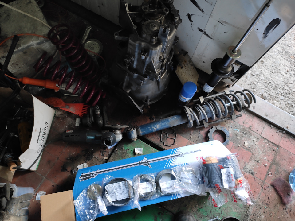 ∆13 сборка задних стоек — BMW 5 series (E34), 2 л, 1992 года | запчасти ...