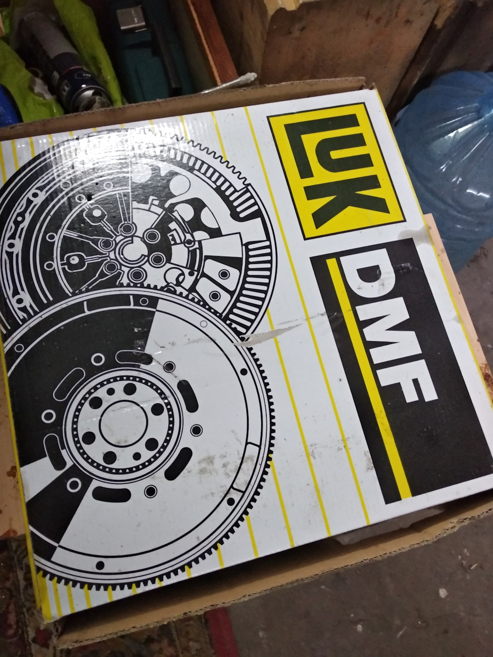 Замена маховика — Volkswagen Touran (1G), 1,9 л, 2004 года | визит на ...