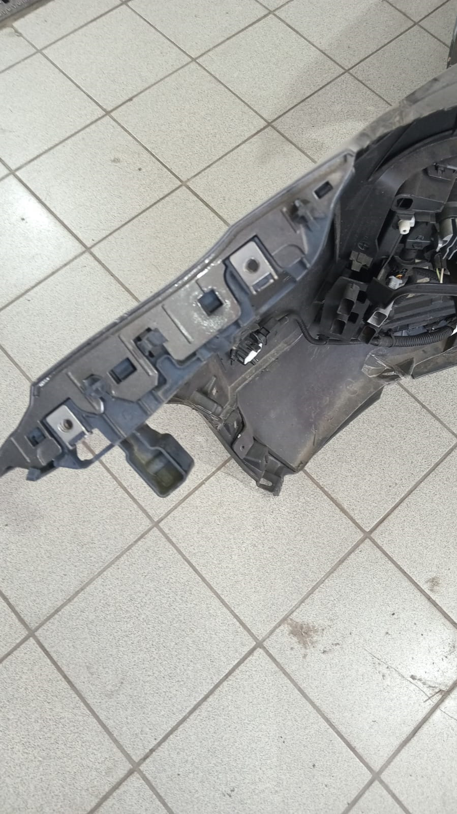 ДТП 2.1 восстановление (запчасти с Али) — Peugeot 5008 (2G), 2 л, 2020 ...