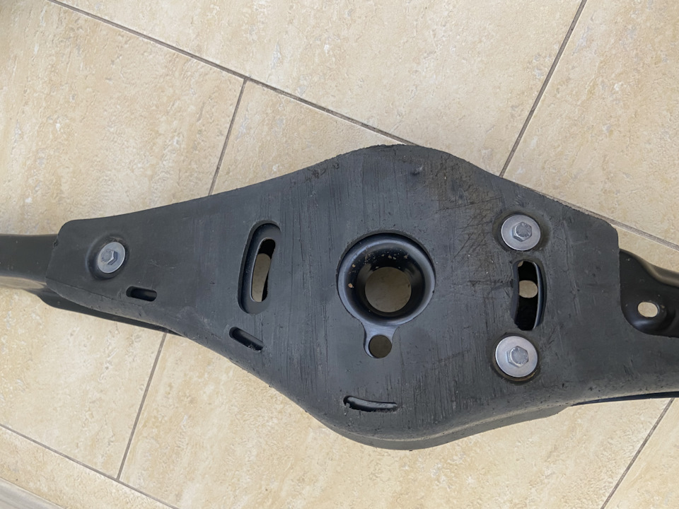 №5 Задняя подвеска, Секретка, Держатели для планшета от Skoda ...