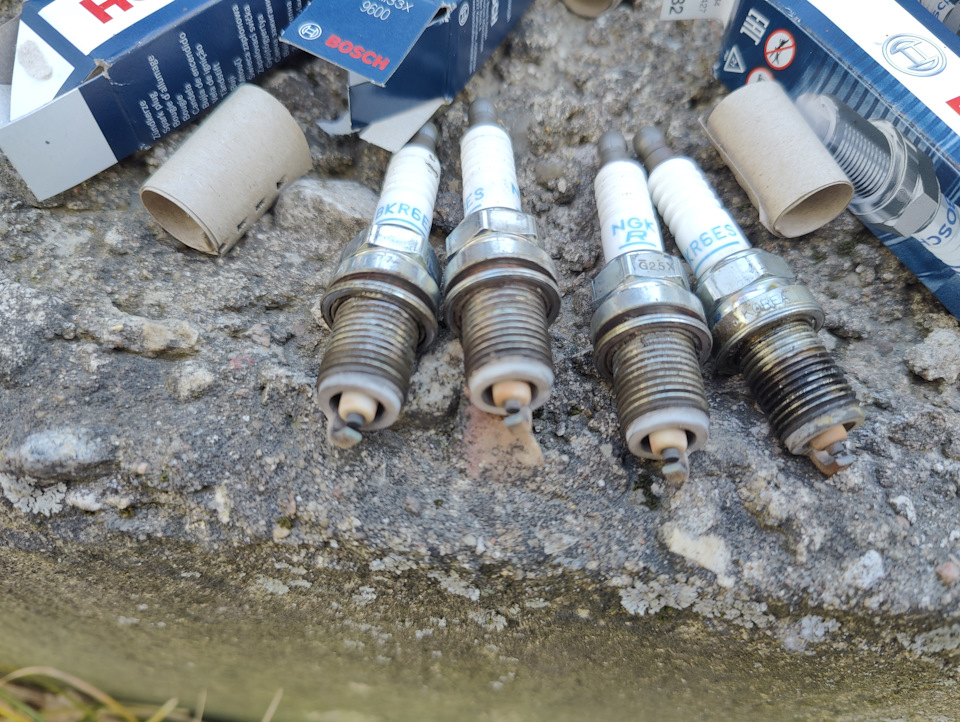 Замена ступичного подшипника, свечей зажигания, чистка дроссельной ...