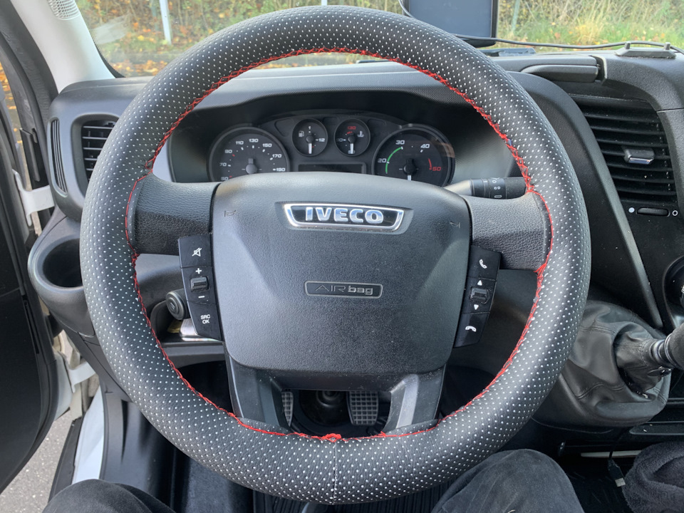 Чехол на руль — Iveco Daily (6G), 3 л, 2016 года | аксессуары | DRIVE2
