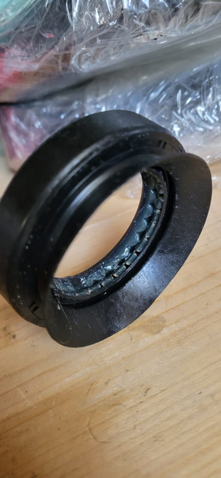 332167S110 Сальник коробки скоростей 43.4X70.3X14X24 NISSAN INFINITI ...