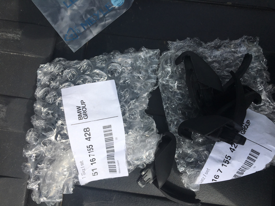 Крючки шторок, наконечники катушек, патрубок радиатора — BMW X5 (E53 ...