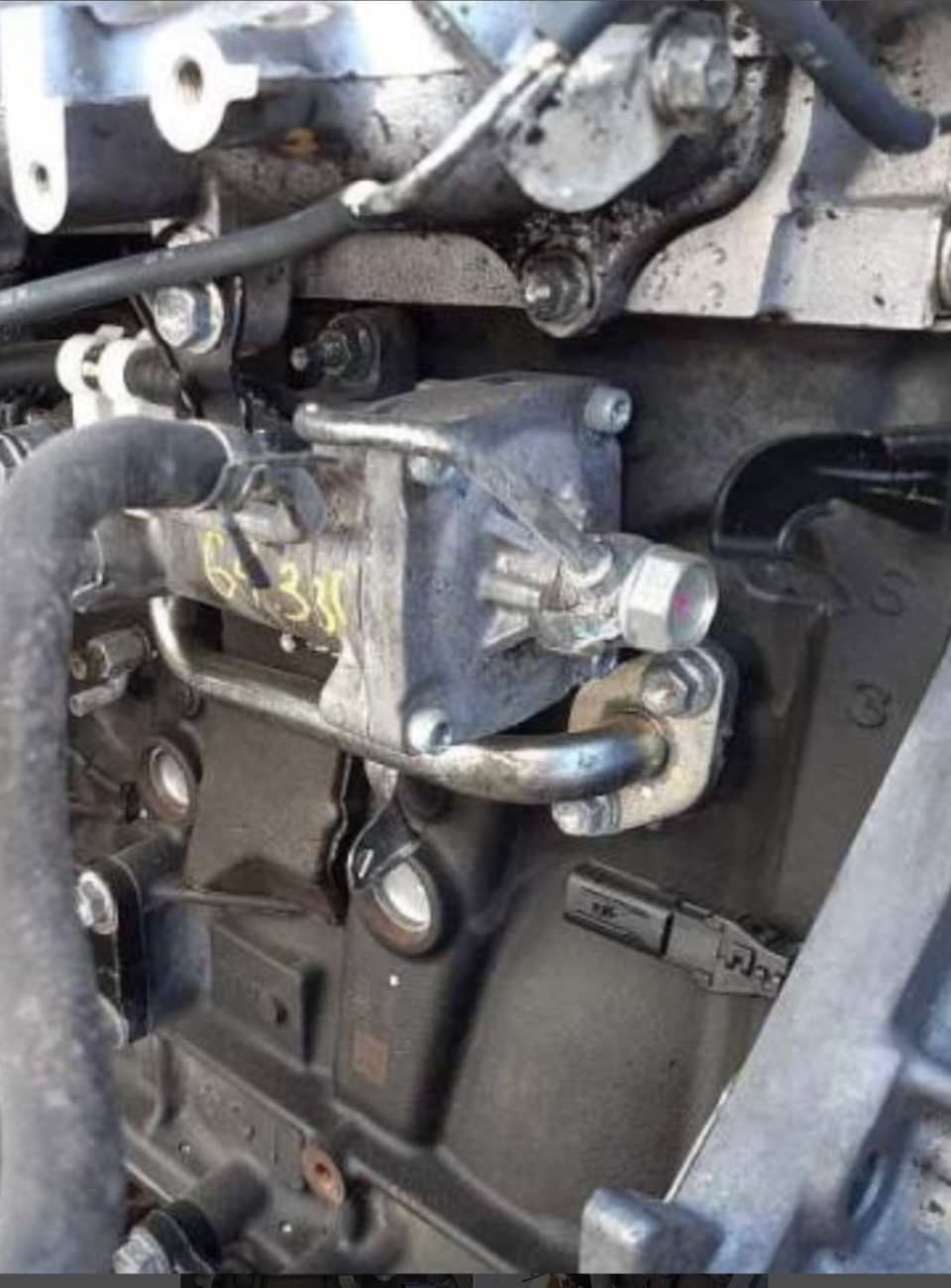 Фильтр тнвд замена — Toyota Hilux (8G), 2,8 л, 2017 года | плановое ТО ...