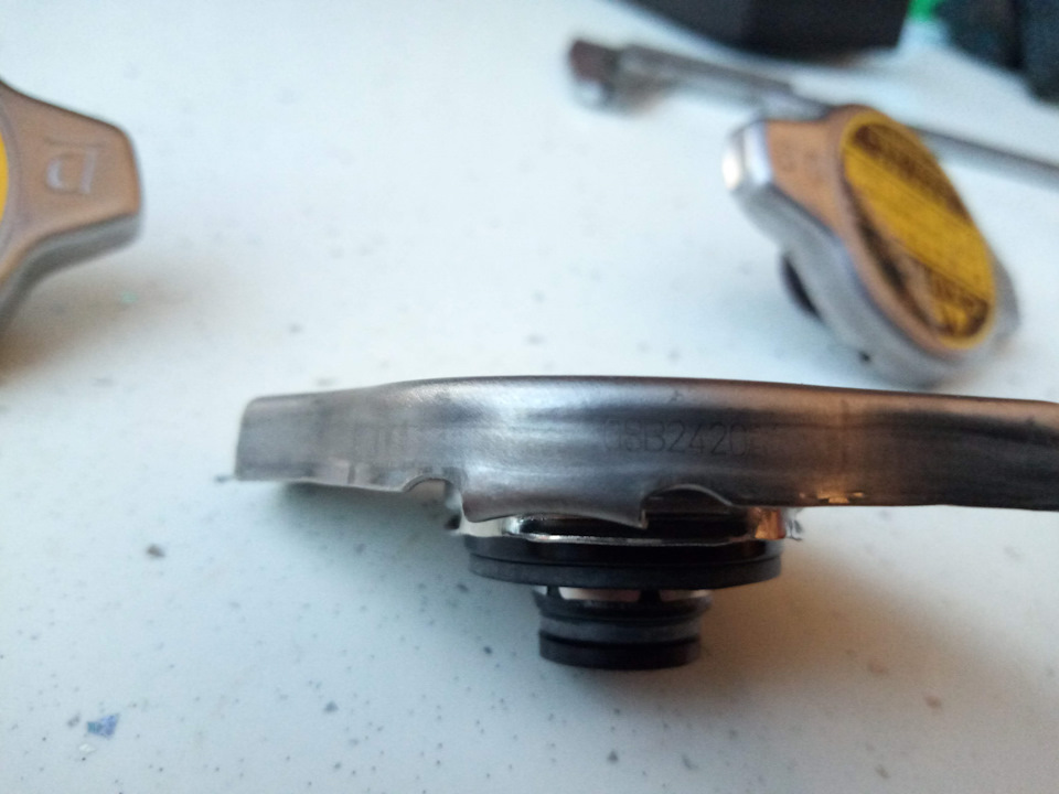 MR481216 Крышка радиатора Mitsubishi | Запчасти на DRIVE2